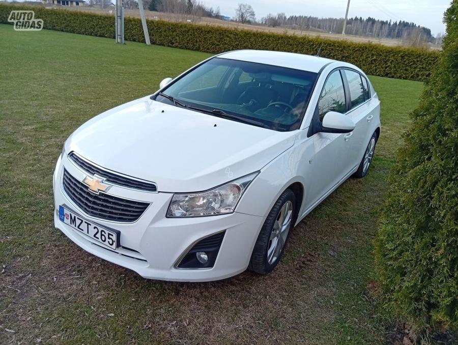 Balts Chevrolet Cruze 2014 Viļņa, ar dzinēja tilpumu 1.40 L un nobraukumu 252 tūkst. km par 3650 €, foto 4 vietnē AUTOMOTO.COM.LV