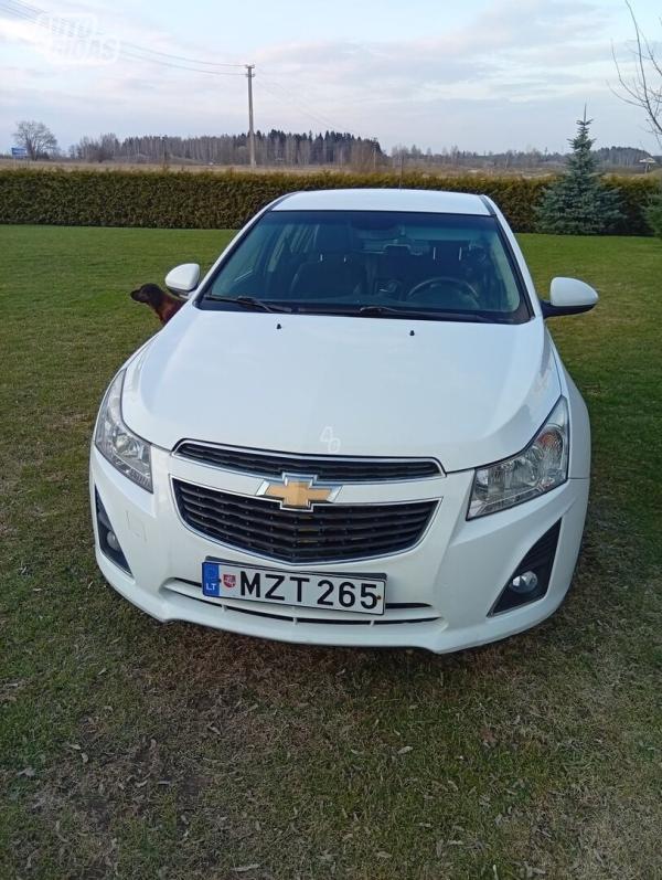 Balts Chevrolet Cruze 2014 Viļņa, ar dzinēja tilpumu 1.40 L un nobraukumu 252 tūkst. km par 3650 €, foto 4 vietnē AUTOMOTO.COM.LV