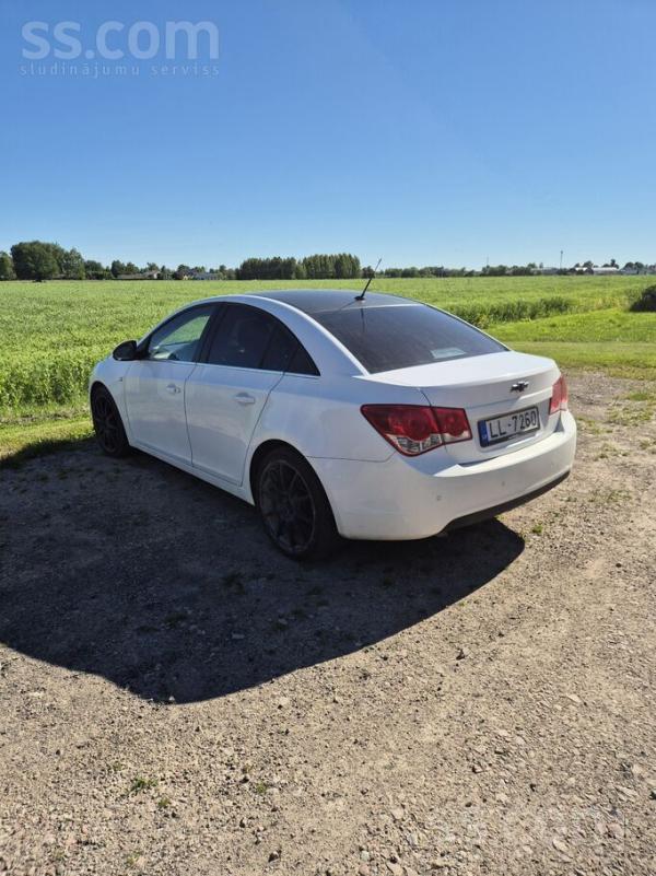 Balts Chevrolet Cruze 2009 Bauska, ar dzinēja tilpumu 1.80 L un nobraukumu 249 tūkst. km par 4500 €, foto 1 vietnē AUTOMOTO.COM.LV