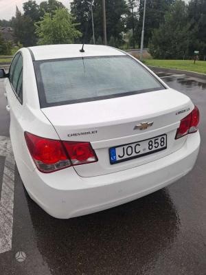 Balts Chevrolet Cruze 2010 Mažeikiai, ar dzinēja tilpumu 2.00 L un nobraukumu 262 tūkst. km par 2400 €, foto 9 vietnē AUTOMOTO.COM.LV