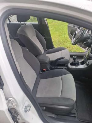 Balts Chevrolet Cruze 2010 Mažeikiai, ar dzinēja tilpumu 2.00 L un nobraukumu 262 tūkst. km par 2400 €, foto 12 vietnē AUTOMOTO.COM.LV