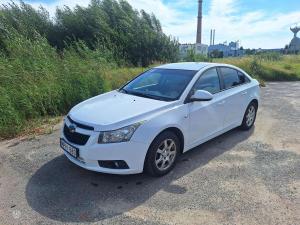 Balts Chevrolet Cruze 2010 Kaišiadorys, ar dzinēja tilpumu 2.00 L un nobraukumu 215 tūkst. km par 2300 €, foto 5 vietnē AUTOMOTO.COM.LV