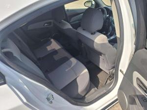 Balts Chevrolet Cruze 2010 Kaišiadorys, ar dzinēja tilpumu 2.00 L un nobraukumu 215 tūkst. km par 2300 €, foto 8 vietnē AUTOMOTO.COM.LV