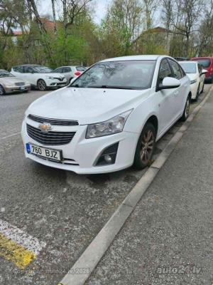 Balts Chevrolet Cruze 2013 Tallina, ar dzinēja tilpumu 1.80 L un nobraukumu 264 tūkst. km par 3500 €, foto  vietnē AUTOMOTO.COM.LV