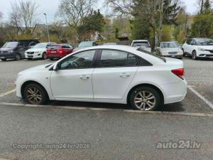 Balts Chevrolet Cruze 2013 Tallina, ar dzinēja tilpumu 1.80 L un nobraukumu 264 tūkst. km par 3500 €, foto 4 vietnē AUTOMOTO.COM.LV