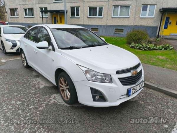 Белый Шевроле Круз 2013 в Таллин, объемом двигателя 1.80 л и пробегом 264 тыс. км за 3500 €, фото 4 на AUTOMOTO.COM.LV