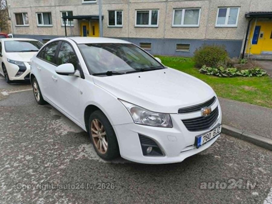 Balts Chevrolet Cruze 2013 Tallina, ar dzinēja tilpumu 1.80 L un nobraukumu 264 tūkst. km par 3500 €, foto 5 vietnē AUTOMOTO.COM.LV