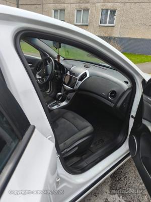Balts Chevrolet Cruze 2013 Tallina, ar dzinēja tilpumu 1.80 L un nobraukumu 264 tūkst. km par 3500 €, foto 10 vietnē AUTOMOTO.COM.LV