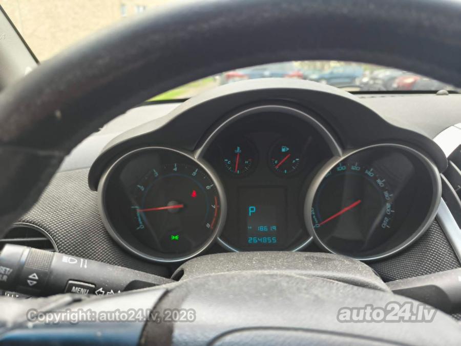 Balts Chevrolet Cruze 2013 Tallina, ar dzinēja tilpumu 1.80 L un nobraukumu 264 tūkst. km par 3500 €, foto 14 vietnē AUTOMOTO.COM.LV