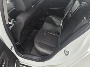 White Chevrolet Cruze 2014 in Mazeikiai, with an engine capacity of 1.70 L and mileage of 204 thousand km for 3500 €, photo 13 on AUTOMOTO.COM.LV