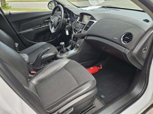 Balts Chevrolet Cruze 2013 Šauļi, ar dzinēja tilpumu 1.70 L un nobraukumu 184 tūkst. km par 4450 €, foto 15 vietnē AUTOMOTO.COM.LV