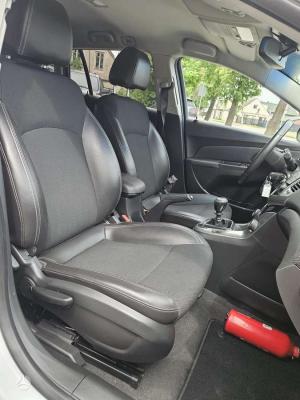 Balts Chevrolet Cruze 2013 Šauļi, ar dzinēja tilpumu 1.70 L un nobraukumu 184 tūkst. km par 4450 €, foto 18 vietnē AUTOMOTO.COM.LV