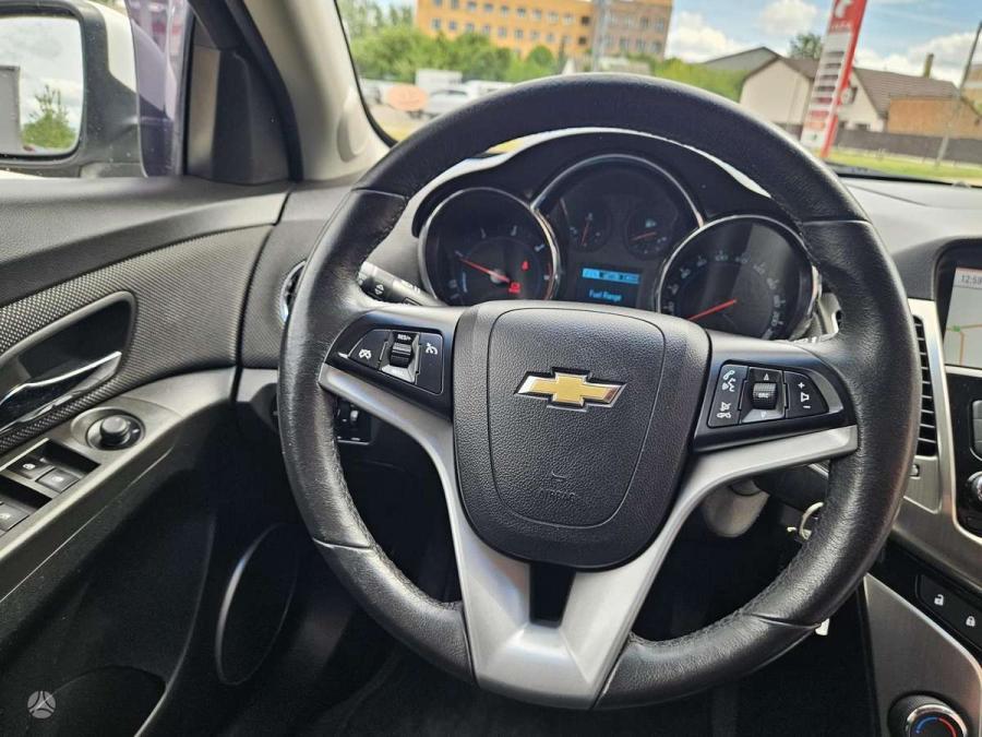 Balts Chevrolet Cruze 2013 Šauļi, ar dzinēja tilpumu 1.70 L un nobraukumu 184 tūkst. km par 4450 €, foto 19 vietnē AUTOMOTO.COM.LV