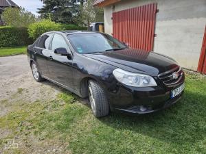 Black Chevrolet Epica 2006 in Silute, with an engine capacity of 2.50 L and mileage of 275 thousand km for 1550 €, photo 3 on AUTOMOTO.COM.LV