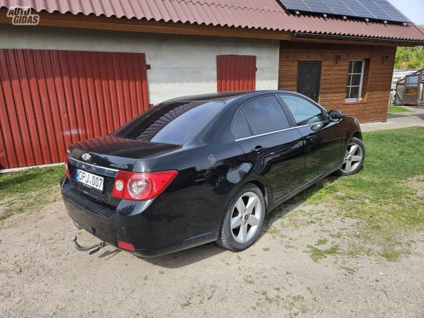 Black Chevrolet Epica 2006 in Silute, with an engine capacity of 2.50 L and mileage of 275 thousand km for 1550 €, photo 3 on AUTOMOTO.COM.LV