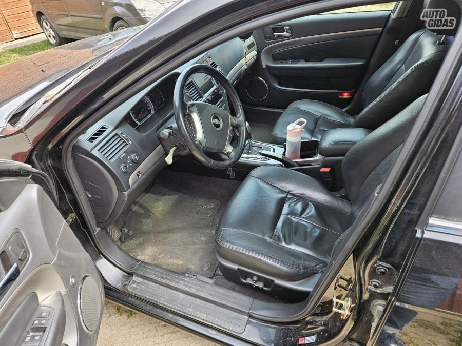 Black Chevrolet Epica 2006 in Silute, with an engine capacity of 2.50 L and mileage of 275 thousand km for 1550 €, photo 6 on AUTOMOTO.COM.LV