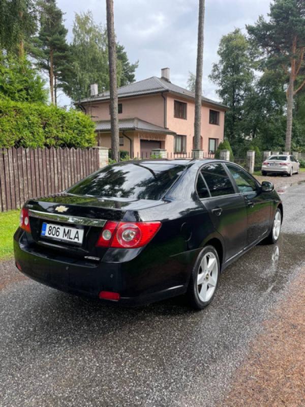 Black Chevrolet Epica 2008 in Tallinn, with an engine capacity of 2.00 L and mileage of 239 thousand km for 1599 €, photo 6 on AUTOMOTO.COM.LV