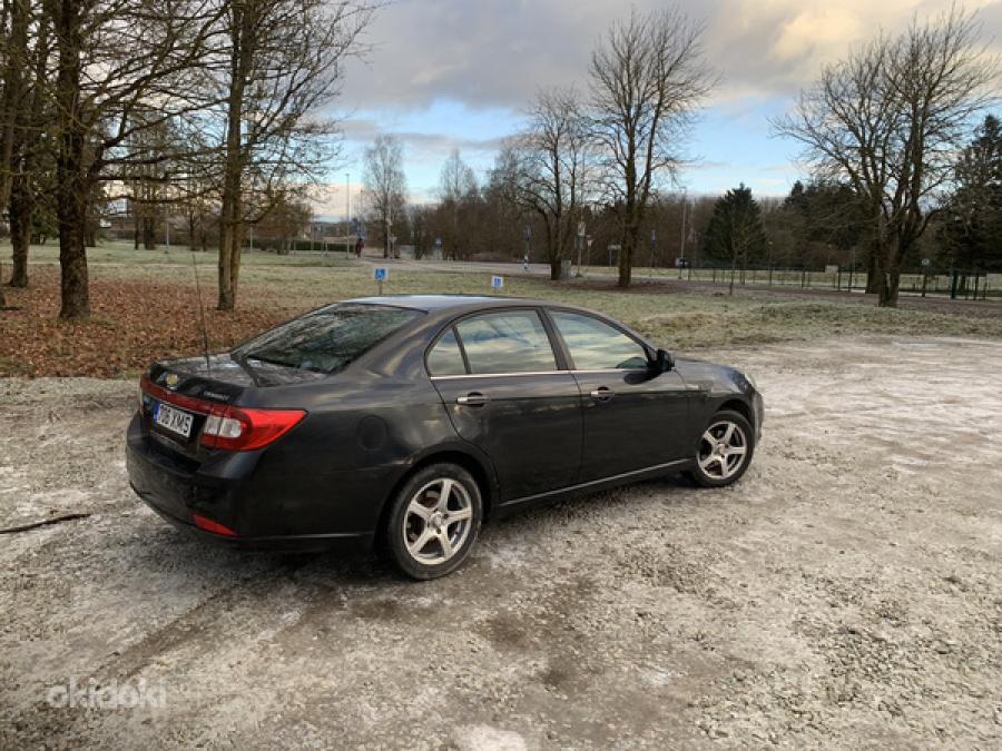 Melns Chevrolet Epica 2010 Tallina, ar dzinēja tilpumu 2.00 L un nobraukumu 409 tūkst. km par 1400 €, foto 6 vietnē AUTOMOTO.COM.LV