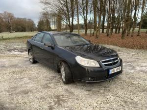 Melns Chevrolet Epica 2010 Tallina, ar dzinēja tilpumu 2.00 L un nobraukumu 409 tūkst. km par 1400 €, foto 15 vietnē AUTOMOTO.COM.LV