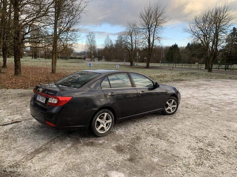 Melns Chevrolet Epica 2010 Tallina, ar dzinēja tilpumu 2.00 L un nobraukumu 409 tūkst. km par 1400 €, foto 18 vietnē AUTOMOTO.COM.LV