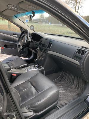 Melns Chevrolet Epica 2010 Tallina, ar dzinēja tilpumu 2.00 L un nobraukumu 409 tūkst. km par 1400 €, foto 24 vietnē AUTOMOTO.COM.LV
