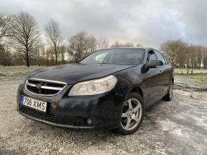 Melns Chevrolet Epica 2010 Tallina, ar dzinēja tilpumu 2.00 L un nobraukumu 409 tūkst. km par 1400 €, foto 25 vietnē AUTOMOTO.COM.LV