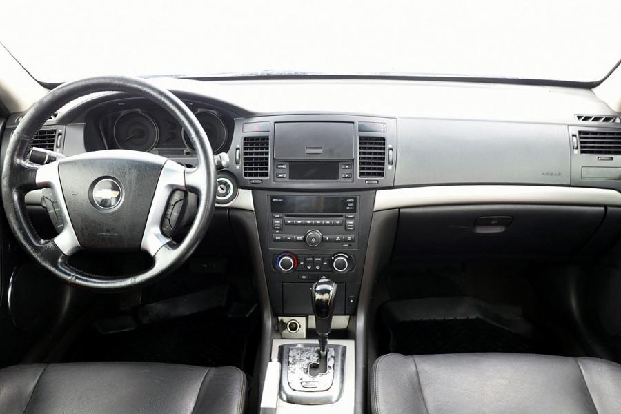 Melns Chevrolet Epica 2010 Tallina, ar dzinēja tilpumu 2.00 L un nobraukumu 422 tūkst. km par 999 €, foto 13 vietnē AUTOMOTO.COM.LV