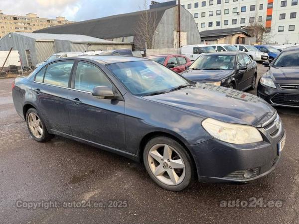 Pelēks Chevrolet Epica 2007 Tallina, ar dzinēja tilpumu 2.50 L un nobraukumu 286 tūkst. km par 599 €, foto 1 vietnē AUTOMOTO.COM.LV