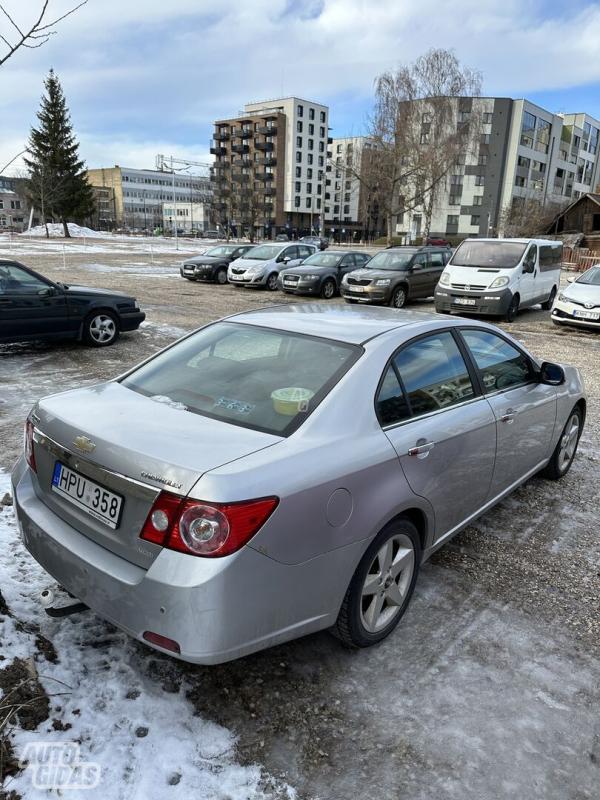Grey Chevrolet Epica 2009 in Vilnius, with an engine capacity of 2.20 L and mileage of 165 thousand km for 2450 €, photo 3 on AUTOMOTO.COM.LV