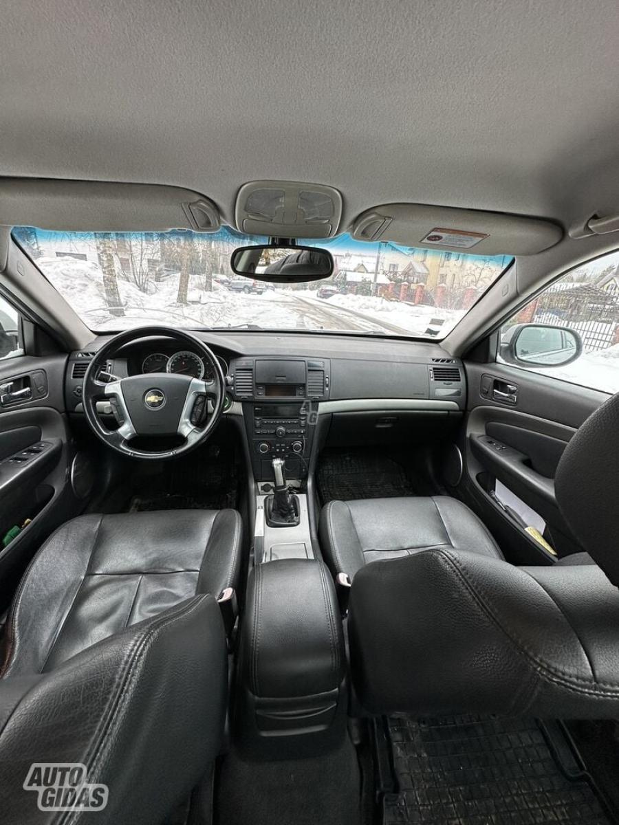 Pelēks Chevrolet Epica 2009 Viļņa, ar dzinēja tilpumu 2.20 L un nobraukumu 187 tūkst. km par 1350 €, foto 6 vietnē AUTOMOTO.COM.LV