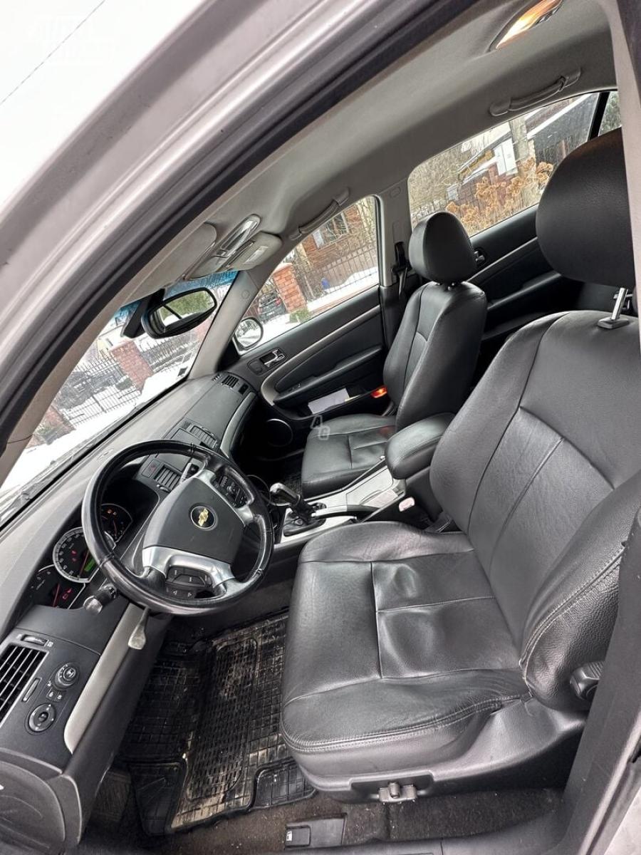 Pelēks Chevrolet Epica 2009 Viļņa, ar dzinēja tilpumu 2.20 L un nobraukumu 187 tūkst. km par 1350 €, foto 7 vietnē AUTOMOTO.COM.LV