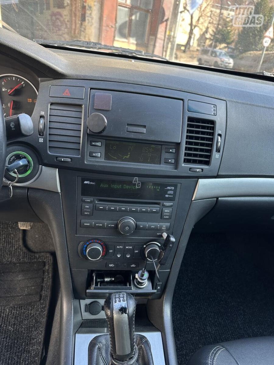 Pelēks Chevrolet Epica 2009 Viļņa, ar dzinēja tilpumu 2.20 L un nobraukumu 187 tūkst. km par 1350 €, foto 14 vietnē AUTOMOTO.COM.LV