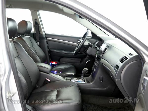 Grey Chevrolet Epica 2009 in Tallinn, with an engine capacity of 2.00 L and mileage of 306 thousand km for 999 €, photo 7 on AUTOMOTO.COM.LV