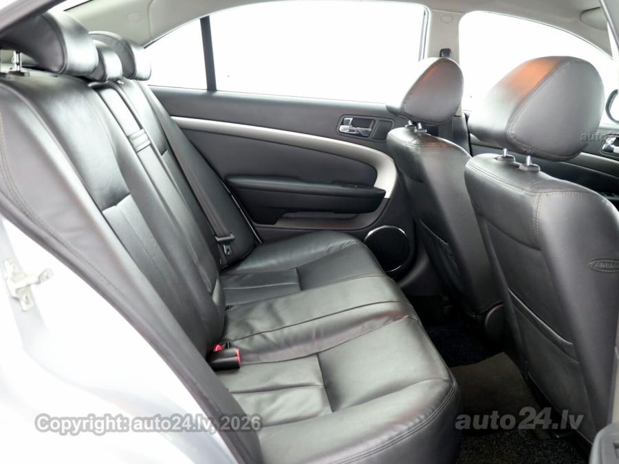 Grey Chevrolet Epica 2009 in Tallinn, with an engine capacity of 2.00 L and mileage of 306 thousand km for 999 €, photo 8 on AUTOMOTO.COM.LV