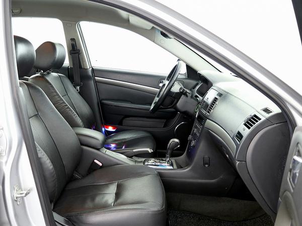 Grey Chevrolet Epica 2009 in Tallinn, with an engine capacity of 2.00 L and mileage of 306 thousand km for 999 €, photo 7 on AUTOMOTO.COM.LV