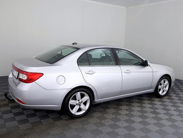 Grey Chevrolet Epica 2009 in Tallinn, with an engine capacity of 2.00 L and mileage of 306 thousand km for 999 €, photo 11 on AUTOMOTO.COM.LV
