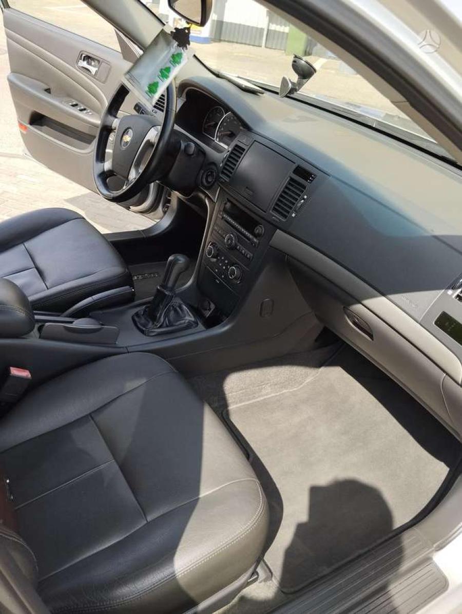 Pelēks Chevrolet Epica 2010 Šauļi, ar dzinēja tilpumu 2.00 L un nobraukumu 162 tūkst. km par 3650 €, foto 9 vietnē AUTOMOTO.COM.LV