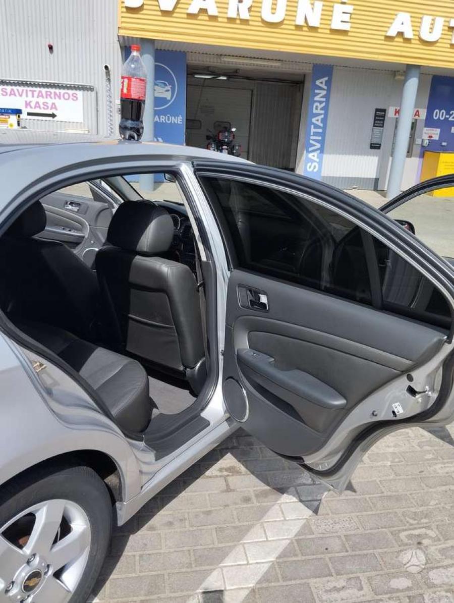 Pelēks Chevrolet Epica 2010 Šauļi, ar dzinēja tilpumu 2.00 L un nobraukumu 162 tūkst. km par 3650 €, foto 10 vietnē AUTOMOTO.COM.LV