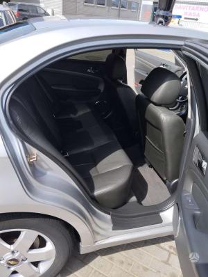 Pelēks Chevrolet Epica 2010 Šauļi, ar dzinēja tilpumu 2.00 L un nobraukumu 162 tūkst. km par 3650 €, foto 11 vietnē AUTOMOTO.COM.LV