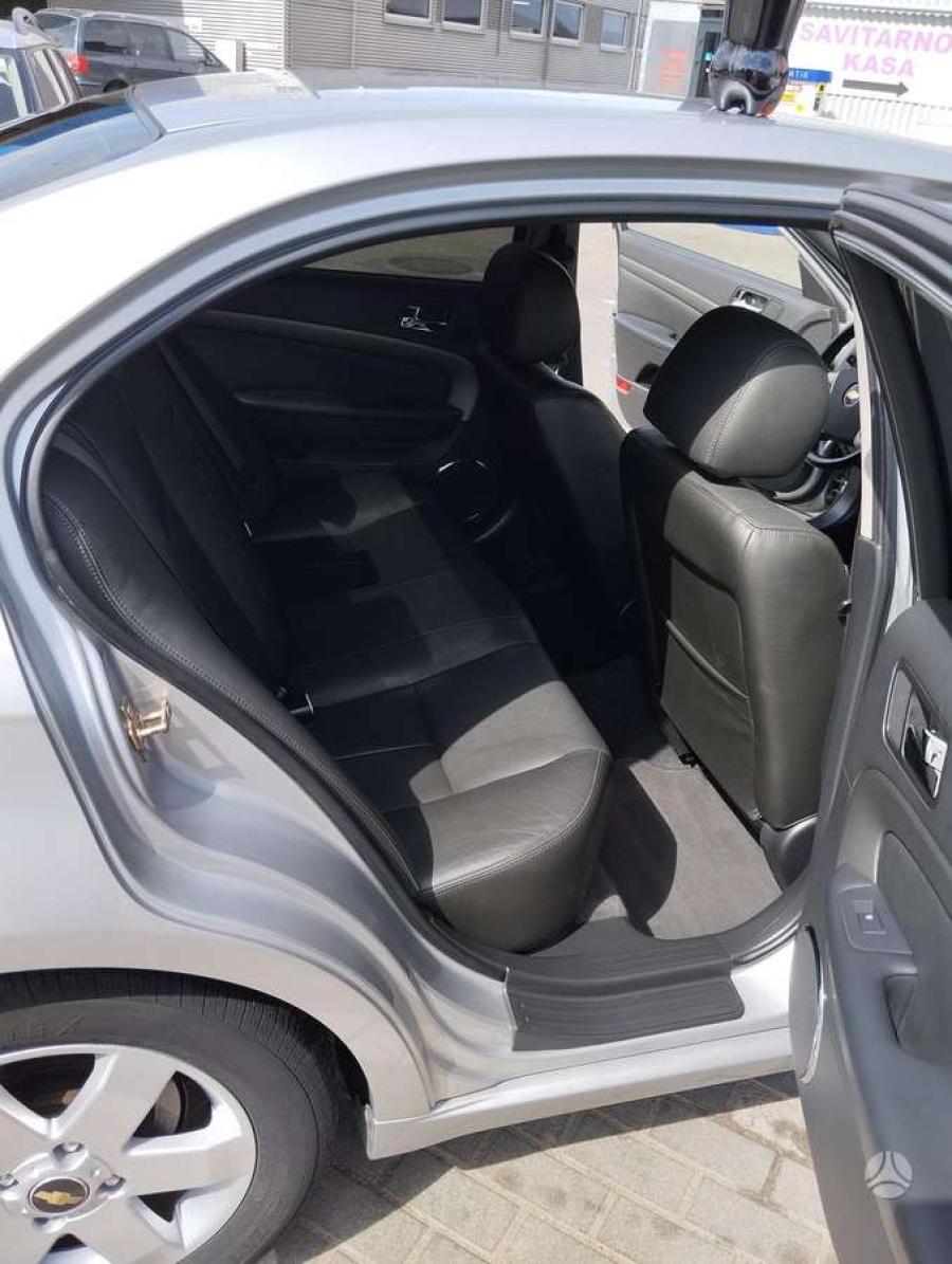 Pelēks Chevrolet Epica 2010 Šauļi, ar dzinēja tilpumu 2.00 L un nobraukumu 162 tūkst. km par 3650 €, foto 11 vietnē AUTOMOTO.COM.LV