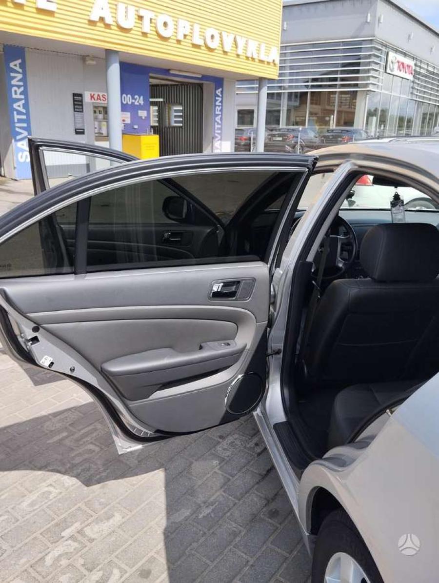 Pelēks Chevrolet Epica 2010 Šauļi, ar dzinēja tilpumu 2.00 L un nobraukumu 162 tūkst. km par 3650 €, foto 12 vietnē AUTOMOTO.COM.LV