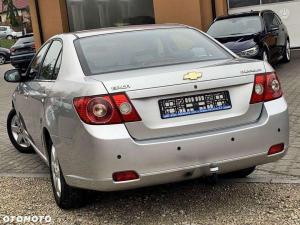 Pelēks Chevrolet Epica 2010 Šauļi, ar dzinēja tilpumu 2.00 L un nobraukumu 162 tūkst. km par 3650 €, foto 22 vietnē AUTOMOTO.COM.LV