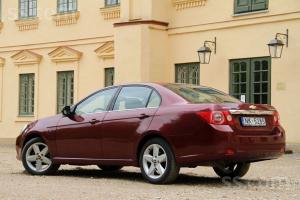 Red Chevrolet Epica 2007 in Preili, with an engine capacity of 2.00 L and mileage of 268 thousand km for 1600 €, photo 5 on AUTOMOTO.COM.LV