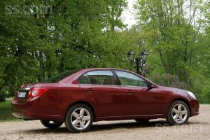 Red Chevrolet Epica 2007 in Preili, with an engine capacity of 2.00 L and mileage of 268 thousand km for 1600 €, photo 13 on AUTOMOTO.COM.LV
