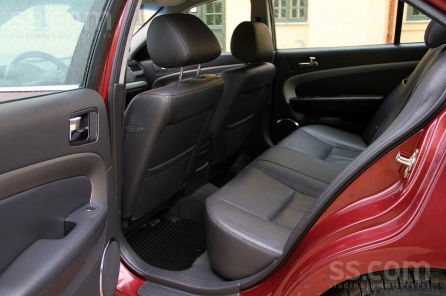 Red Chevrolet Epica 2007 in Preili, with an engine capacity of 2.00 L and mileage of 268 thousand km for 1600 €, photo 19 on AUTOMOTO.COM.LV
