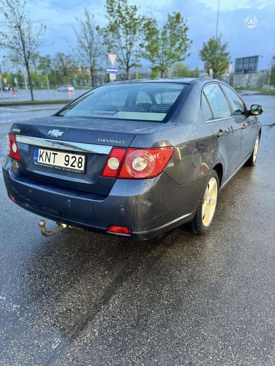 Chevrolet Epica 2008 in Klaipeda, with an engine capacity of 2.00 L and mileage of 260 thousand km for 650 €, photo 4 on AUTOMOTO.COM.LV