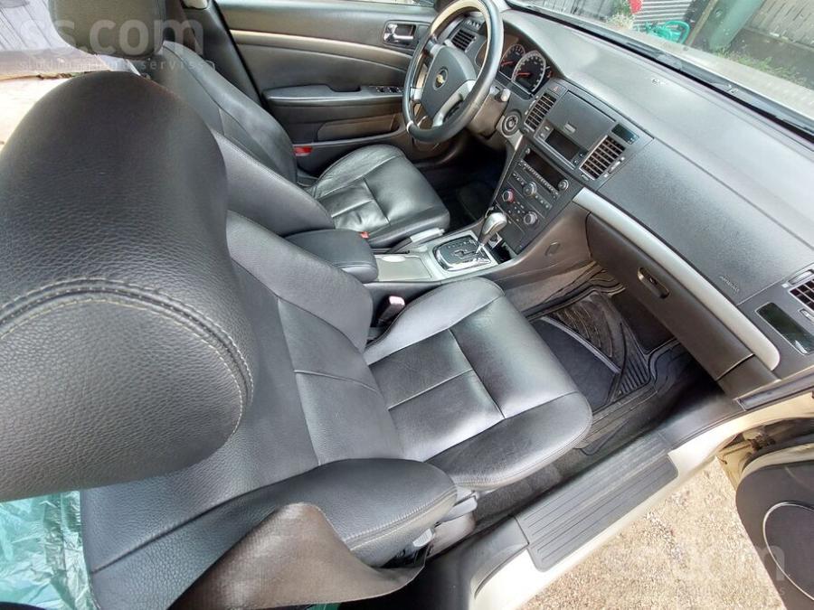 Yellow Chevrolet Epica 2007 in Madona, with an engine capacity of 2.50 L and mileage of 312 thousand km for 2100 €, photo 8 on AUTOMOTO.COM.LV