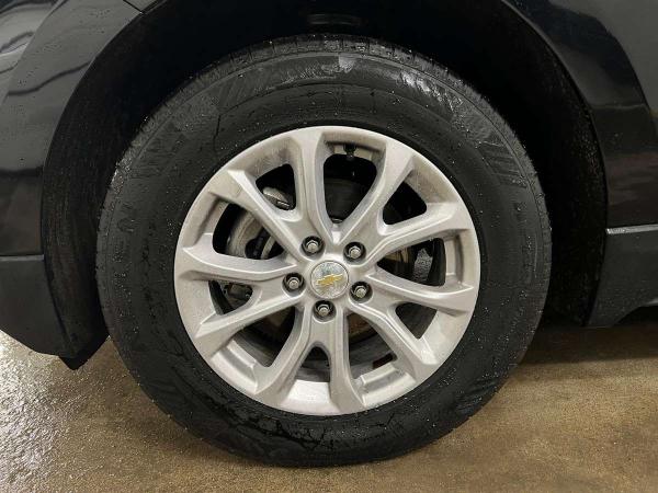 Black Chevrolet Equinox 2018 in Vilnius, with an engine capacity of 1.60 L and mileage of 145 thousand km for 11979 €, photo 11 on AUTOMOTO.COM.LV