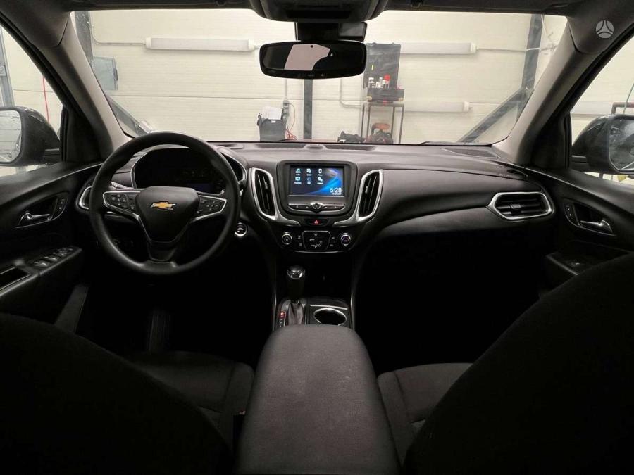 Melns Chevrolet Equinox 2018 Viļņa, ar dzinēja tilpumu 1.60 L un nobraukumu 145 tūkst. km par 11979 €, foto 27 vietnē AUTOMOTO.COM.LV