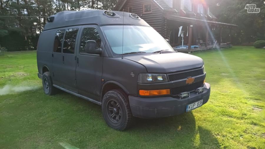 Black Chevrolet Express 2004 in Kaunas, with an engine capacity of 5.30 L and mileage of 90 thousand km for 6000 €, photo 3 on AUTOMOTO.COM.LV
